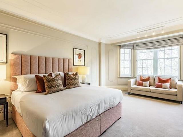 Park Road, London NW8 6 bed flat to rent £8,999 pcm £2,077 pw
