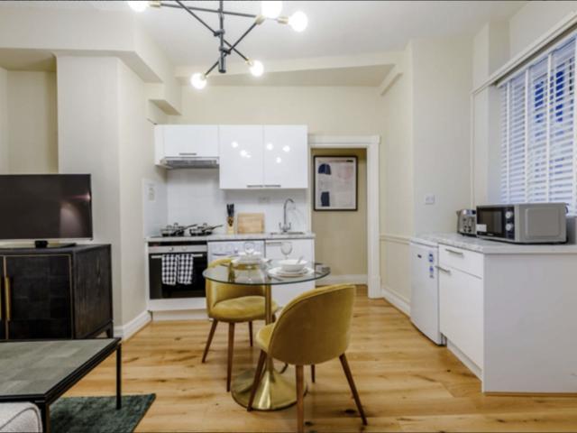 Park Road, London NW8 1 bed apartment to rent £2,600 pcm £600 pw