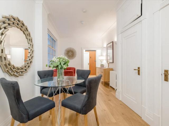 Park Road, London NW8 2 bed flat to rent £3,813 pcm £880 pw