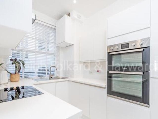 Park Road, London, 2 Bedroom Flat