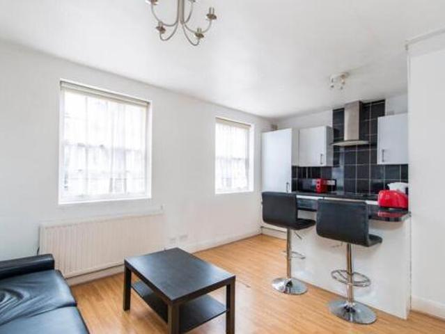 Park Road, London, 2 Bedroom Flat