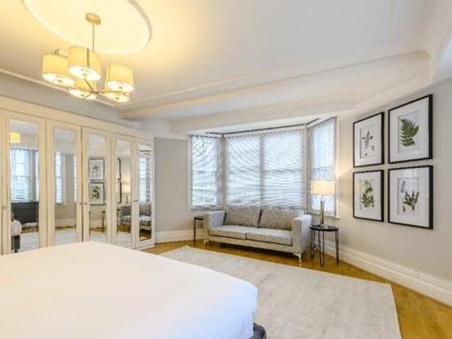 Park Road, London, 4 Bedroom Apartment
