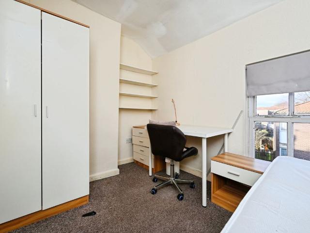 Park Road, Nottingham NG7, Room to rent, £400 pcm | PrimeLocation