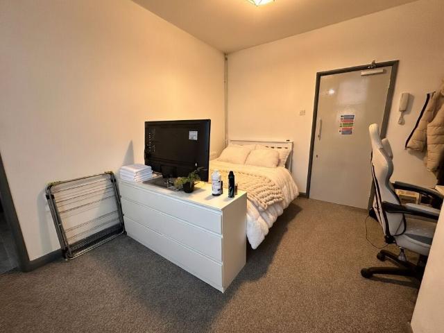 Park Road, Nottingham Student Accommodation! NG7, 1 bed flat to rent, £503 pcm | PrimeLocation