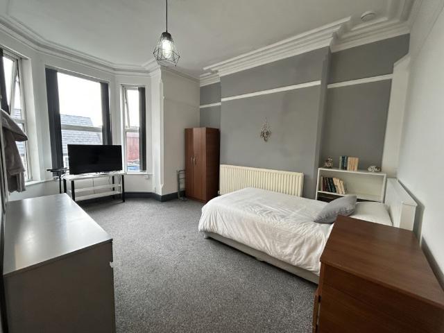 Park Road, Nottingham Student Accommodation! NG7, 1 bed flat to rent, £503 pcm | PrimeLocation