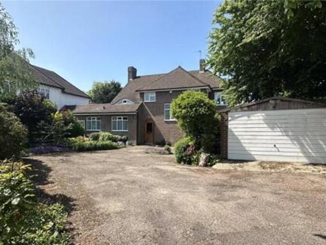 Park Road, New Barnet, 3 Bedroom Detached