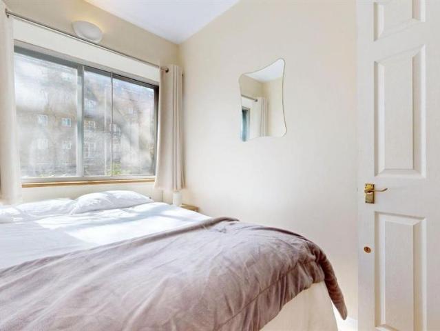 Park Road, NW8, London