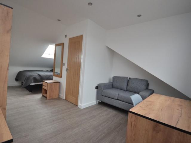 Park Road, Springfield, Wigan WN6, Room to rent, £650 pcm | PrimeLocation