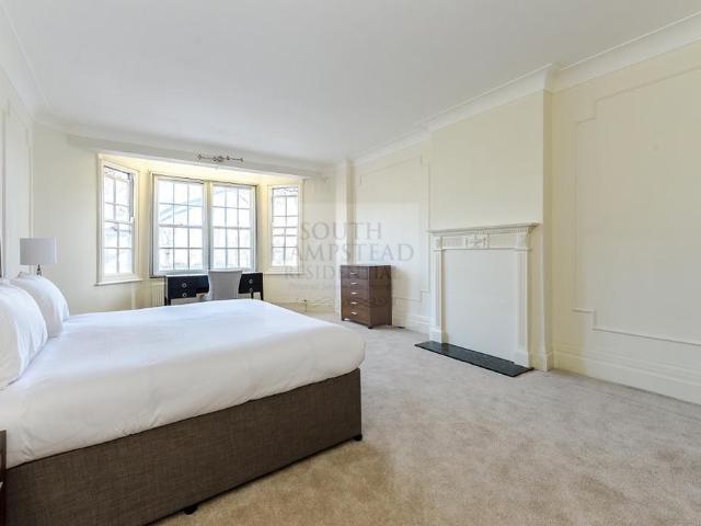 Park Road, St Johns Wood, NW8 5 bed flat to rent £7,475 pcm £1,725 pw