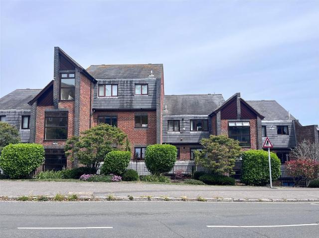Park Road, Swanage BH19, 2 bed flat to rent, £1,200 pcm | PrimeLocation
