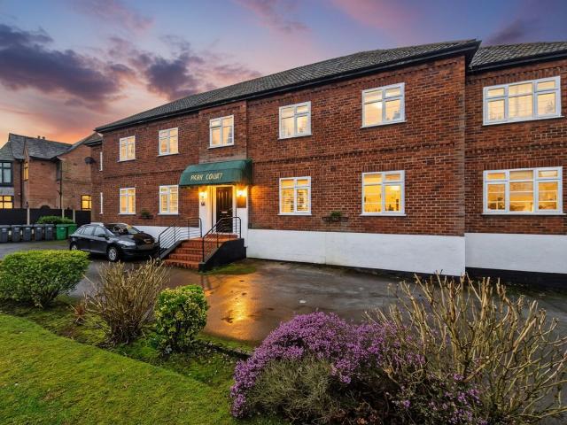 Park Road, Prestwich M25, 2 bed flat to rent, £900 pcm | PrimeLocation