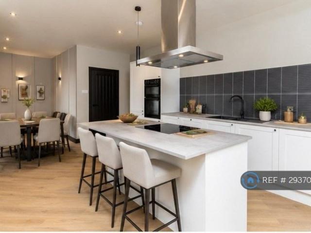 Park Road, Rossendale, BB4 3 bed flat to rent £1,495 pcm £345 pw