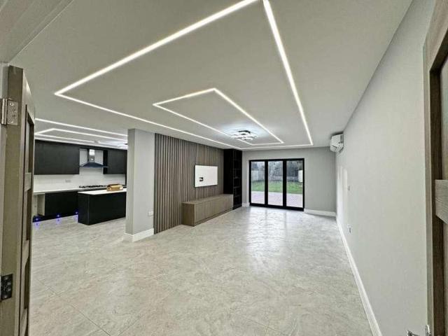 Park Road, Uxbridge, UB8
