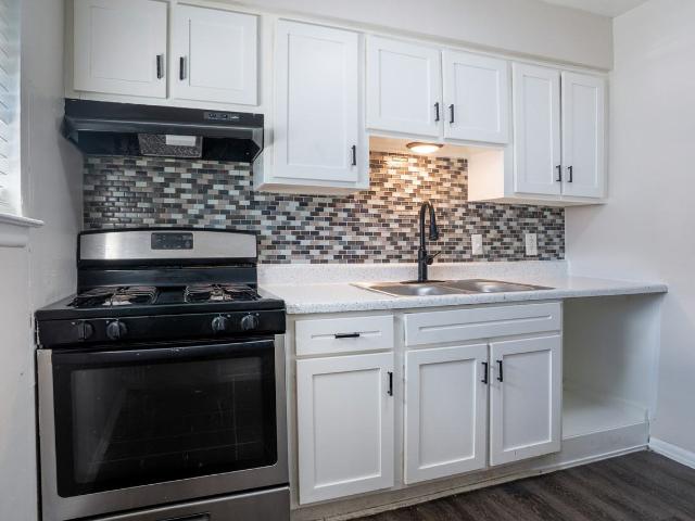 Park Row 2 Bedroom Apartment for Rent at 2405 E Park Row Dr, Arlington, TX 76010