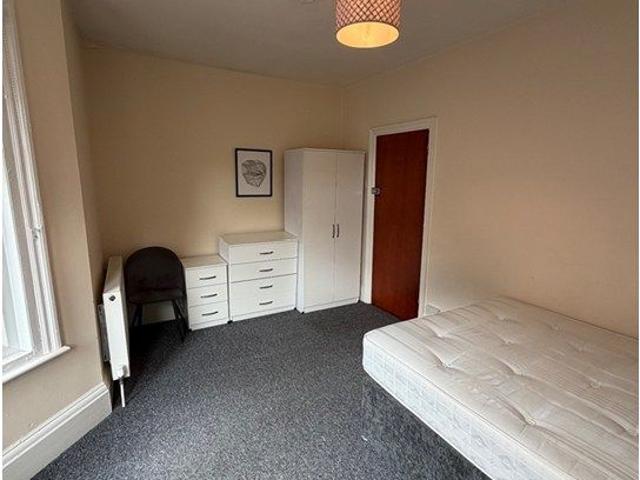 Park St, Luton LU1, Room to rent, £650 pcm | PrimeLocation