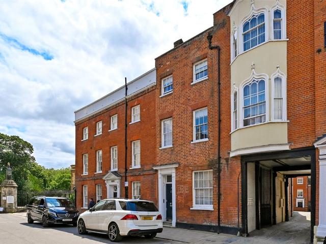 Park Street, Windsor, Berkshire SL4, 4 bed end terrace house to rent, £5,500 pcm | PrimeLocation