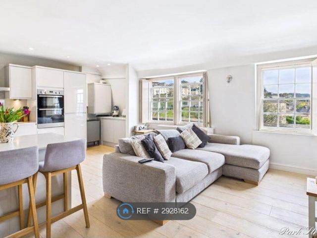 Park Street, Bath BA1, 2 bed flat to rent, £2,100 pcm | PrimeLocation