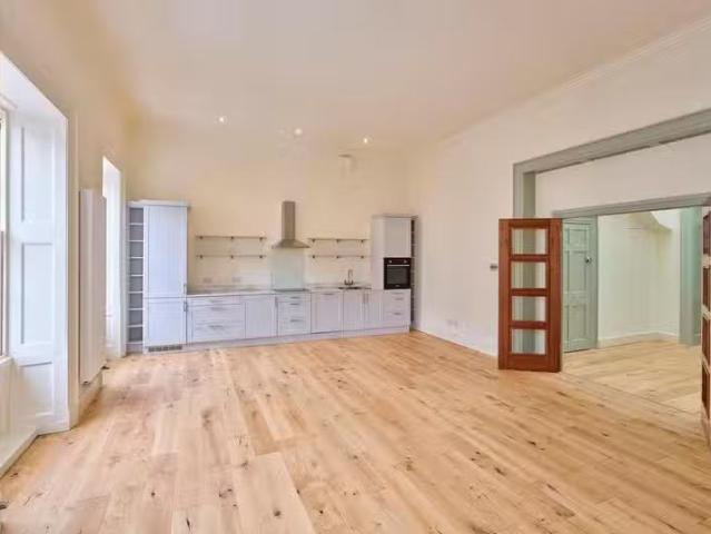 Park Street, Bristol, BS1 2 bed flat for sale £450,000