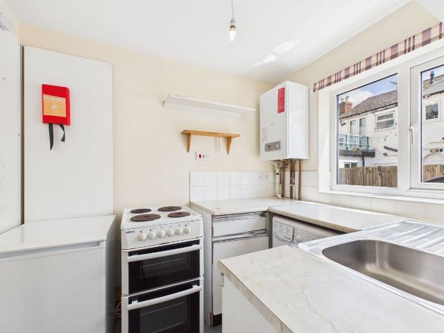 Park Street, Cheltenham GL50, 1 bed flat to rent, £850 pcm | PrimeLocation