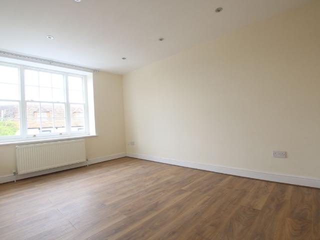 Park Street, Colnbrook, Slough SL3, 1 bed flat to rent, £1,500 pcm | PrimeLocation