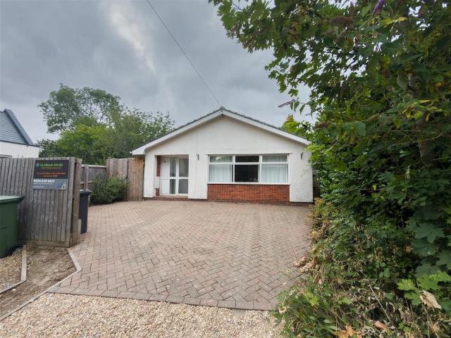 Park Street, Dry Drayton, Cambridge 3 bed detached bungalow to rent £1,950 pcm £450 pw