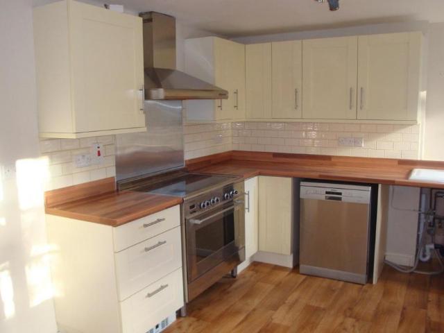 Park Street, Hovingham, York 5 bed semi detached house to rent £1,950 pcm £450 pw