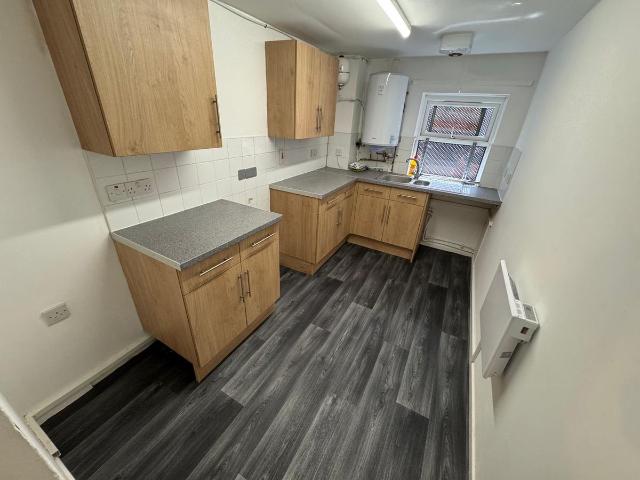 Park Street, Kidderminster DY11, 1 bed flat to rent, £725 pcm | PrimeLocation