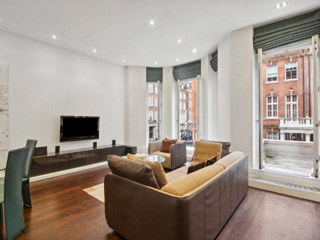 Park Street, London 1 bed flat to rent £5,000 pcm £1,154 pw
