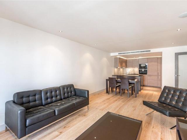 Park Street, London, SW6 2 bed apartment to rent £3,500 pcm £808 pw