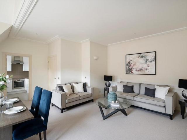Park Street, Mayfair, London W1K 1 bed flat to rent £4,117 pcm £950 pw