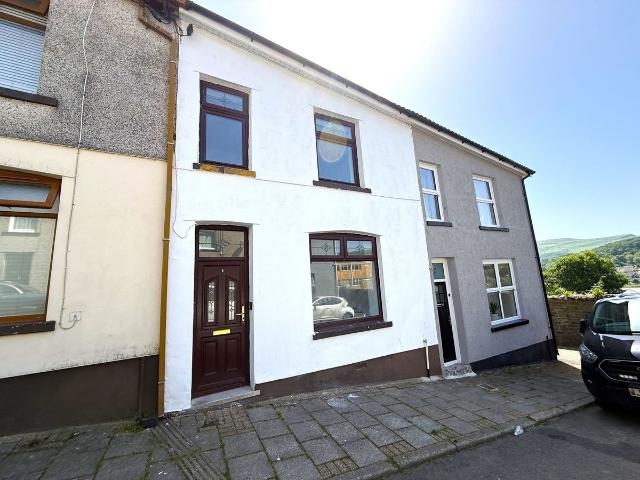 Park Street, Porth CF39, 3 bed terraced house to rent, £850 pcm | PrimeLocation