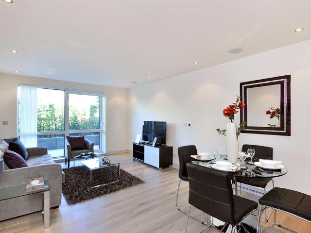 Park Street, SW6, EPC C 2 bed apartment to rent £3,500 pcm £808 pw