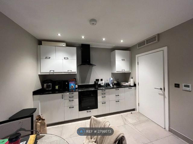 Park Square East, Leeds LS1, 2 bed flat to rent, £1,650 pcm | PrimeLocation