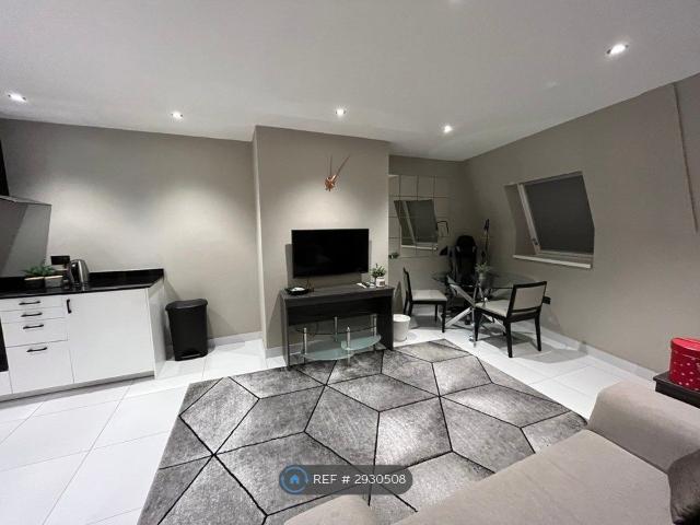 Park Square East, Leeds LS1, Studio to rent, £1,175 pcm | PrimeLocation