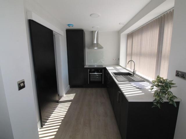 Park Square, Pudsey LS28, 2 bed flat to rent, £995 pcm | PrimeLocation