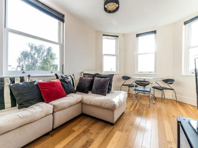 Park Terrace, Cavendish House Park Terrace NG1, 2 bed flat to rent, £1,350 pcm | PrimeLocation