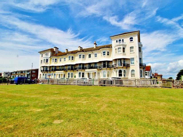 Park Terrace, Bognor Regis, West Sussex PO21, 1 bed flat to rent, £900 pcm | PrimeLocation
