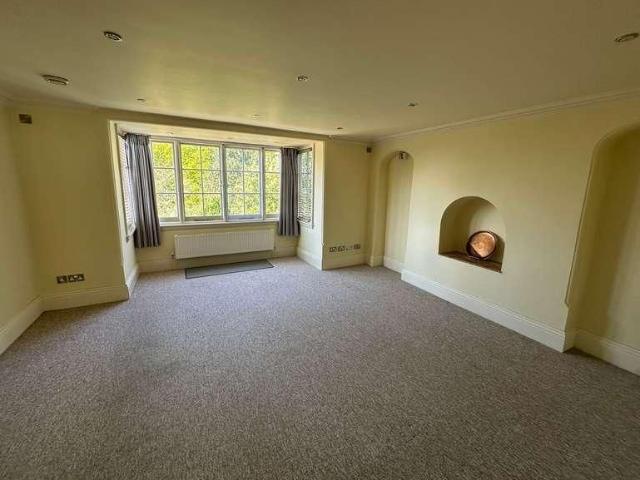 Park Trees House, Anchorage Road, B74