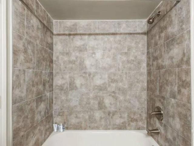 Park Valley Apartments 2 Bedroom Apartment for Rent at 2571 Candler Rd, Decatur, GA 30032