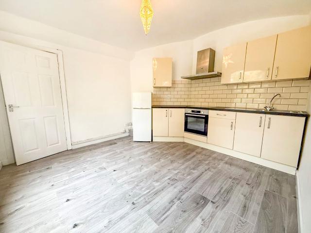 Park View Court, Bath Street, Nottingham NG1, 1 bed flat to rent, £700 pcm | PrimeLocation