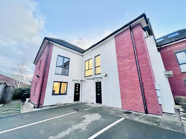 Park View Court, West Bridgford, Nottingham NG2, 2 bed shared accommodation to rent, £1,170 pcm | PrimeLocation
