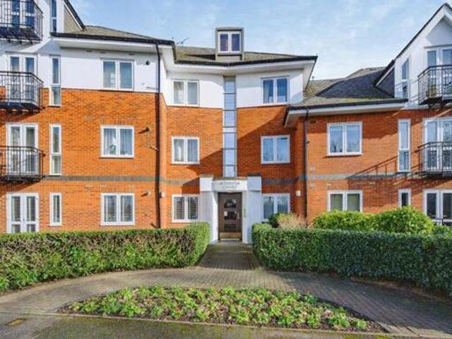 Park View Close, St. Albans, 2 Bedroom Apartment