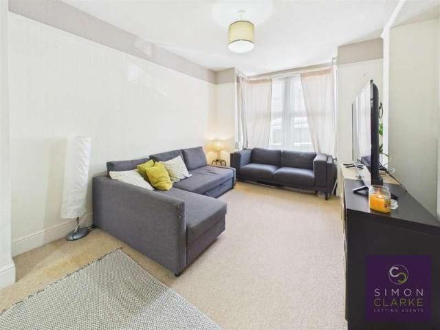 Park View Crescent, New Southgate, N11