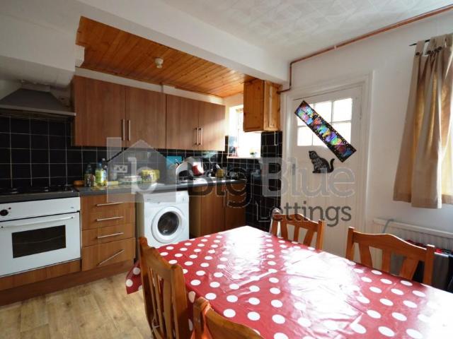 Park View Avenue, Burley, Leeds LS4 2 bed townhouse to rent £1,283 pcm £296 pw