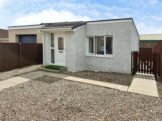Park View, Fauldhouse EH47, 1 bed detached bungalow to rent, £695 pcm | PrimeLocation