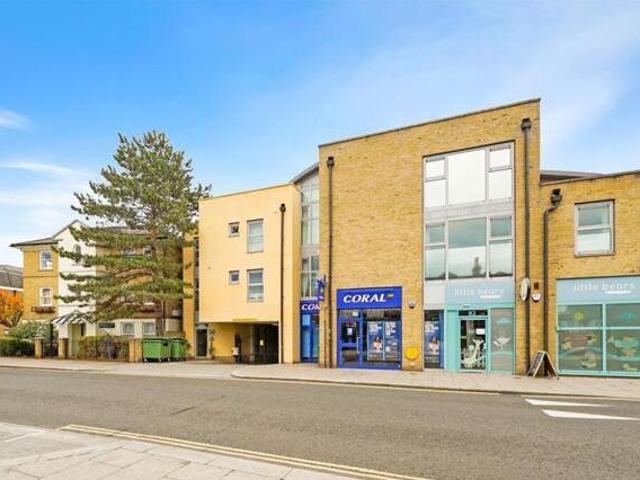 Park View House, Hampton Hill, 2 Bedroom Flat