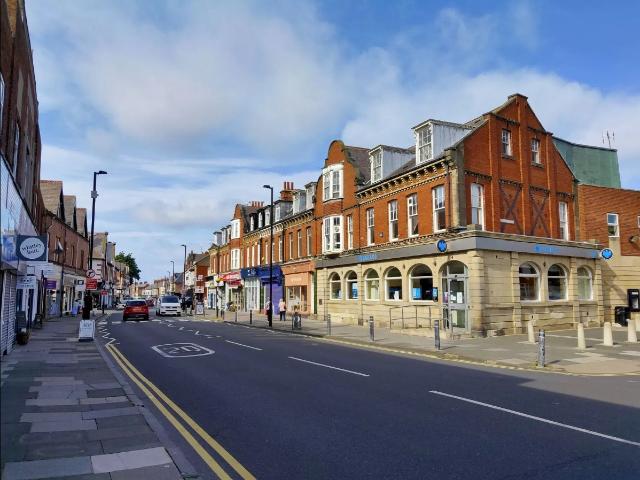Park View, Whitley Bay NE26, 2 bed flat to rent, £1,200 pcm | PrimeLocation