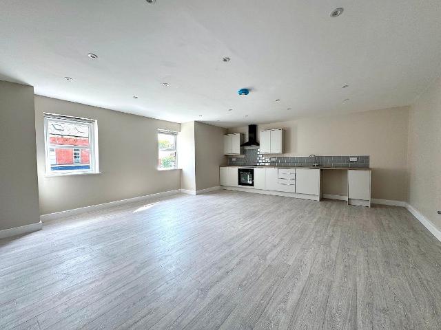 Park View, Whitley Bay NE26, 3 bed flat to rent, £1,150 pcm | PrimeLocation
