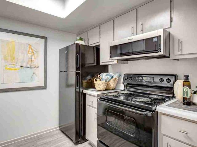 Park Vista Studio Apartment for Rent at 3221 W El Camino Dr, Phoenix, AZ 85051