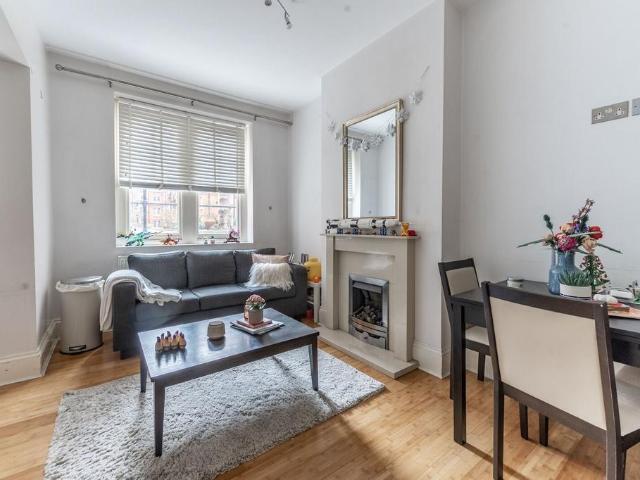 Park Walk, Chelsea, London, SW10 2 bed flat to rent £2,817 pcm £650 pw